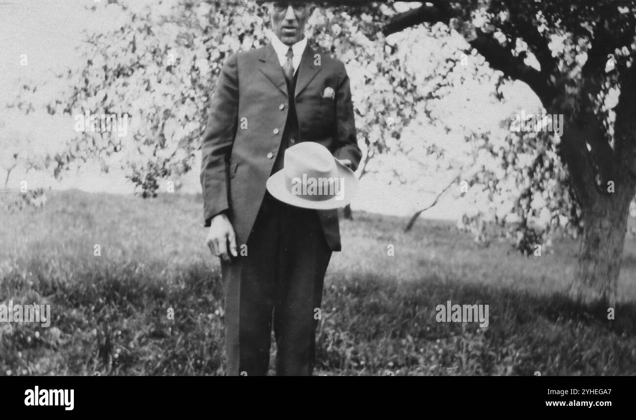 Senior man with his hat in his hands, ca. 1925 Stock Photo - Alamy