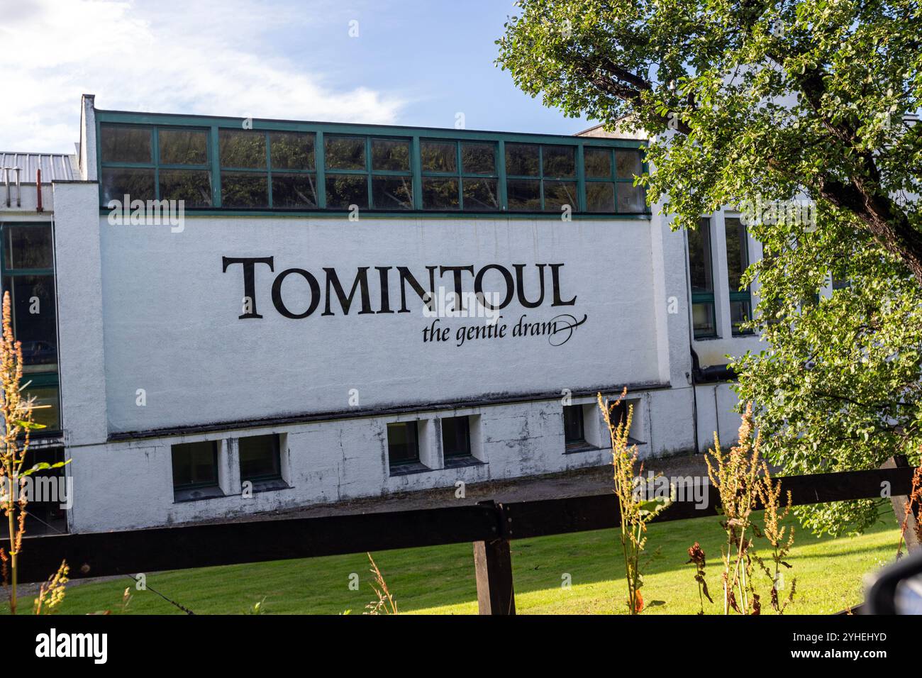 Tomintoul distillery hi-res stock photography and images - Alamy