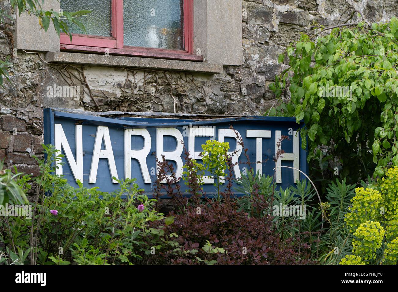Narberth railway station hi-res stock photography and images - Alamy
