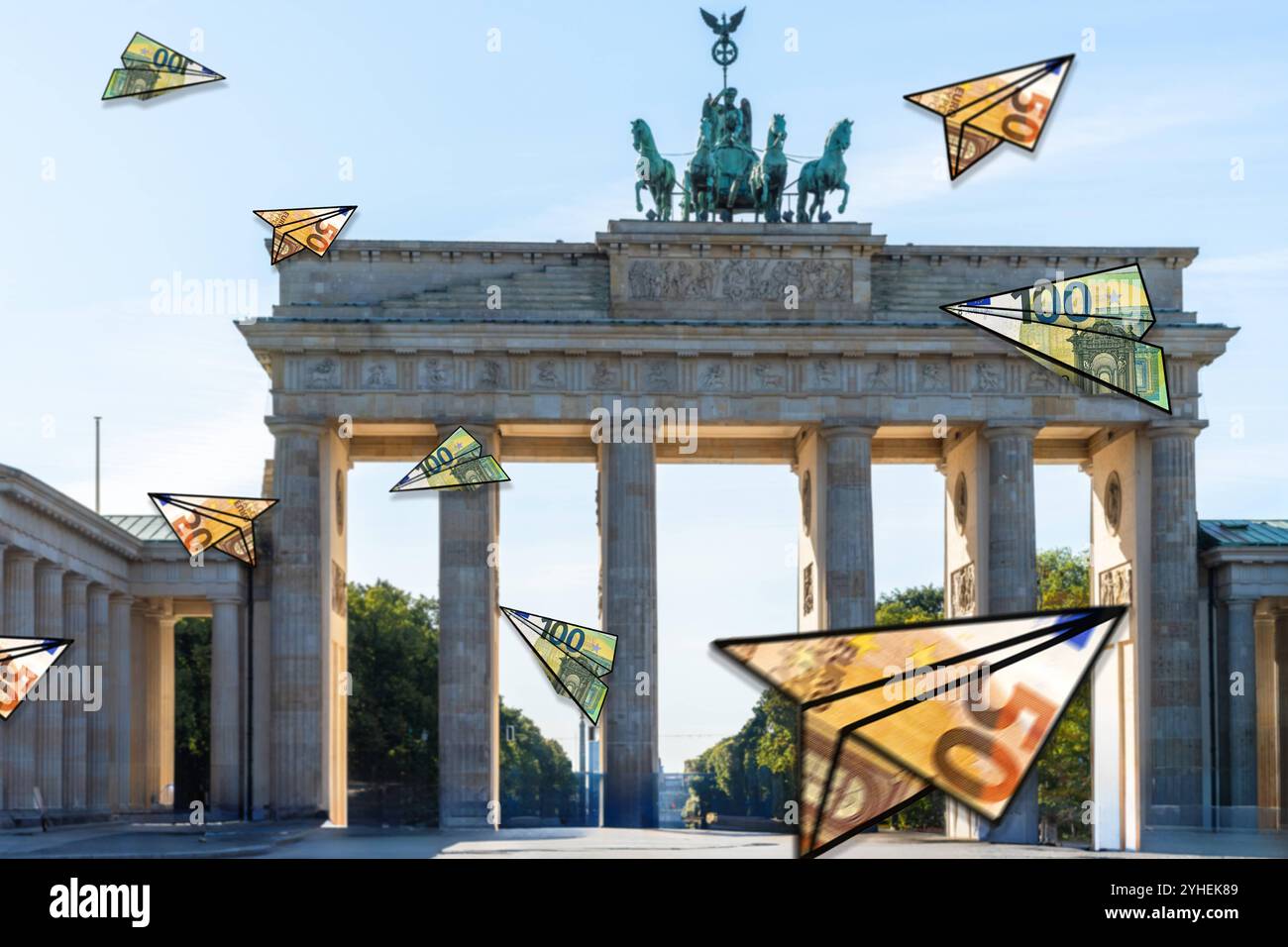 Euro geldscheine fliegen hi-res stock photography and images - Alamy