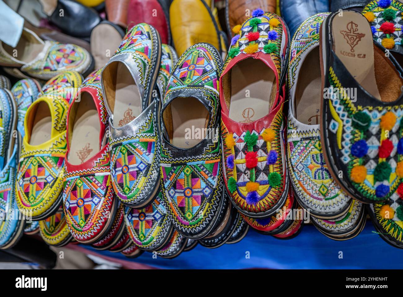 Traditional oriental shoes from Morocco Stock Photo - Alamy