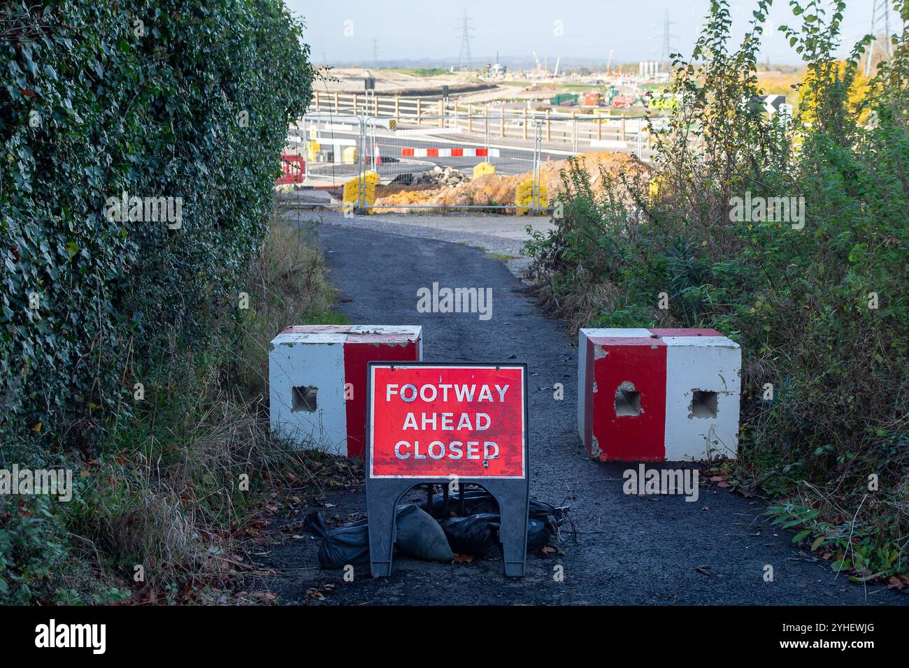 Wendover, UK. 11th November, 2024. One of the many public footpaths in ...