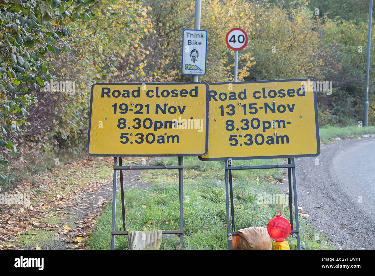 Wendover, UK. 11th November, 2024. Signs for forthcoming road closures ...