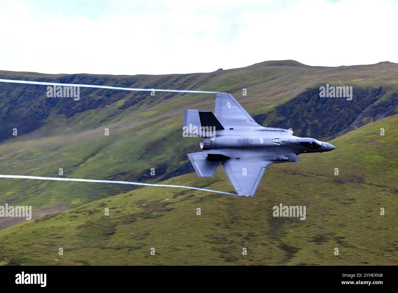 USAF F-35 out of RAF Lakenheath flying The Mach Loop Wales ,The Mach ...
