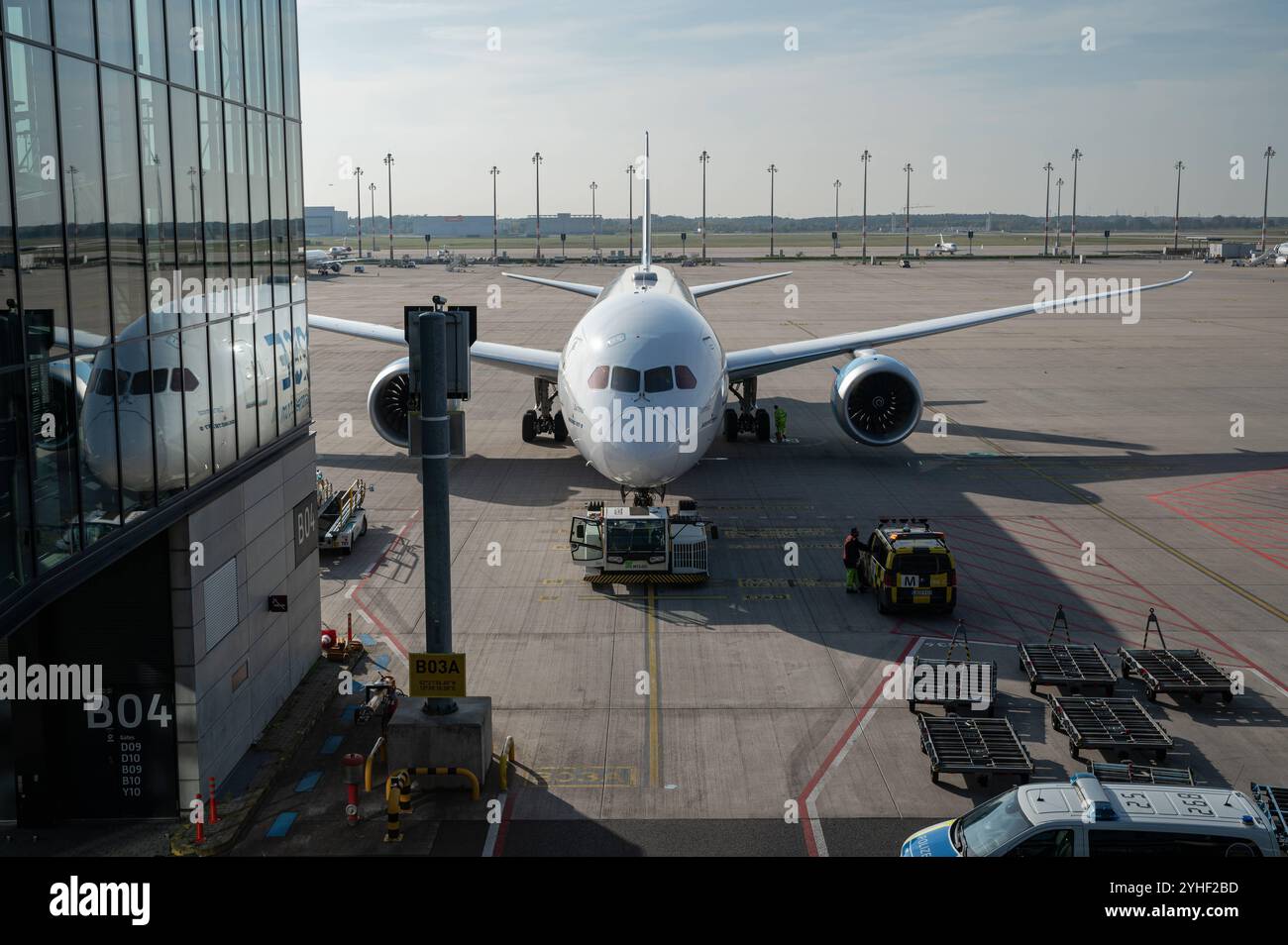 18.10.2024, Berlin, Deutschland, Europa - Ein Boeing 787-9 Dreamliner ...