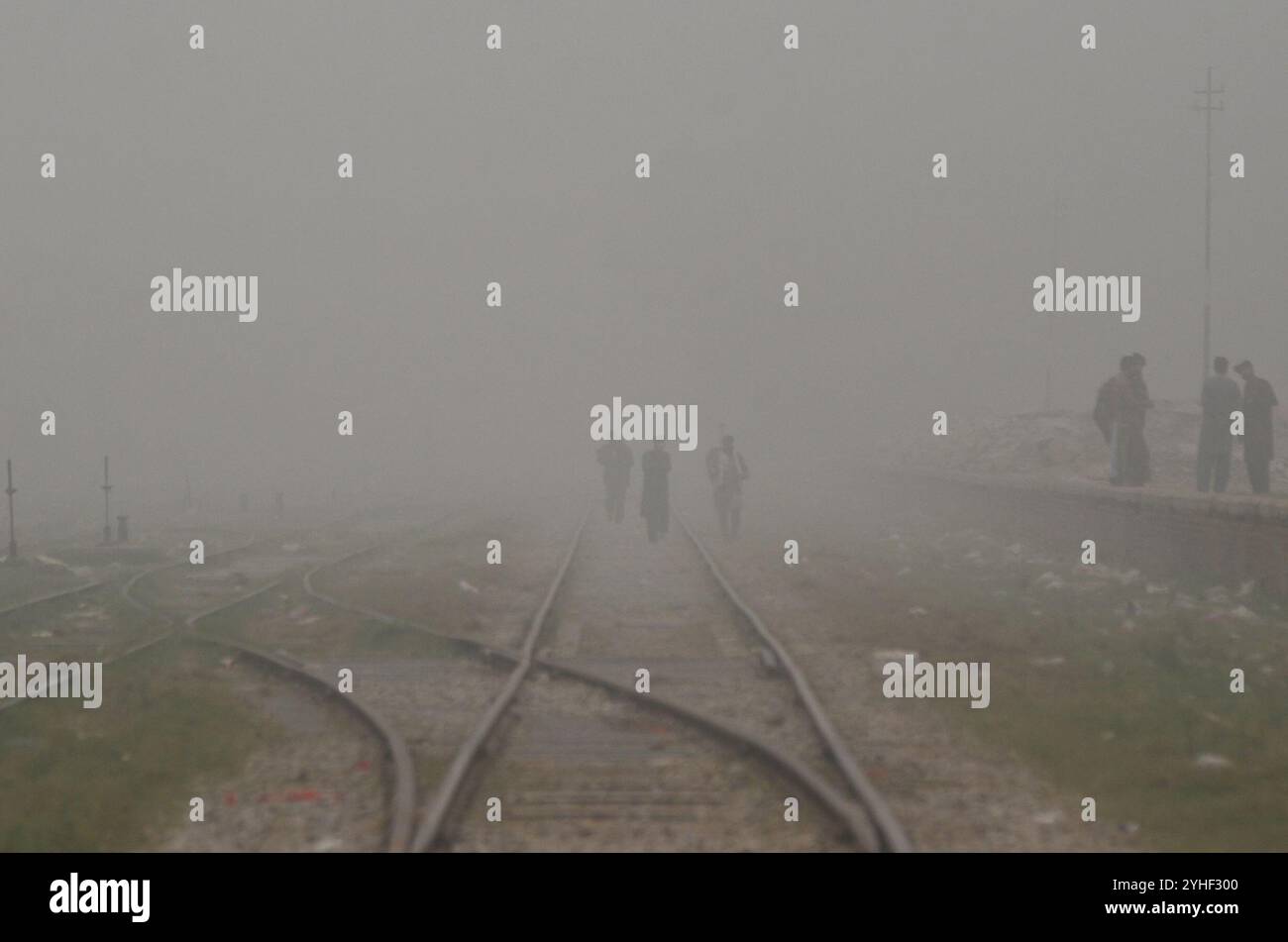 Peshawar, Peshawar, Pakistan. 11th Nov, 2024. Lahore, Multan, Peshawar most polluted cities in ...