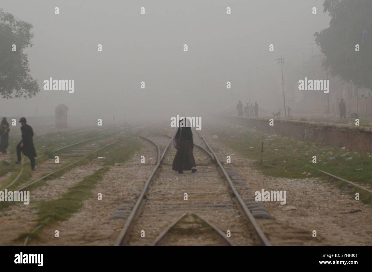 Peshawar, Peshawar, Pakistan. 11th Nov, 2024. Lahore, Multan, Peshawar most polluted cities in ...