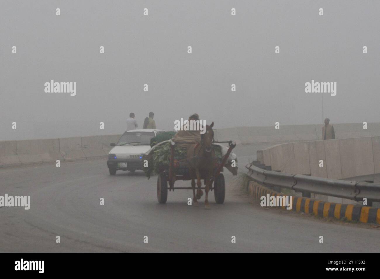 Peshawar, Peshawar, Pakistan. 11th Nov, 2024. Lahore, Multan, Peshawar most polluted cities in ...