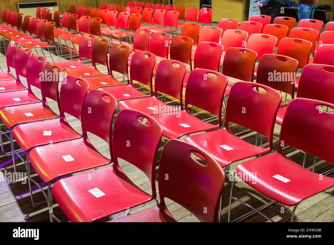 Empty chairs in conference hi-res stock photography and images - Alamy