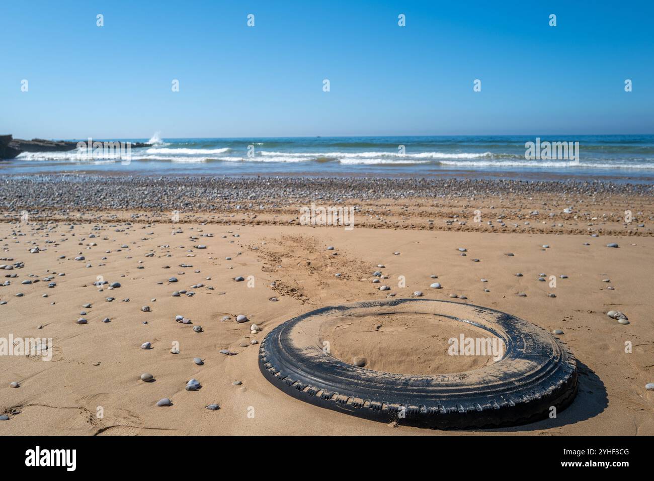 Old car tire wave hi-res stock photography and images - Alamy