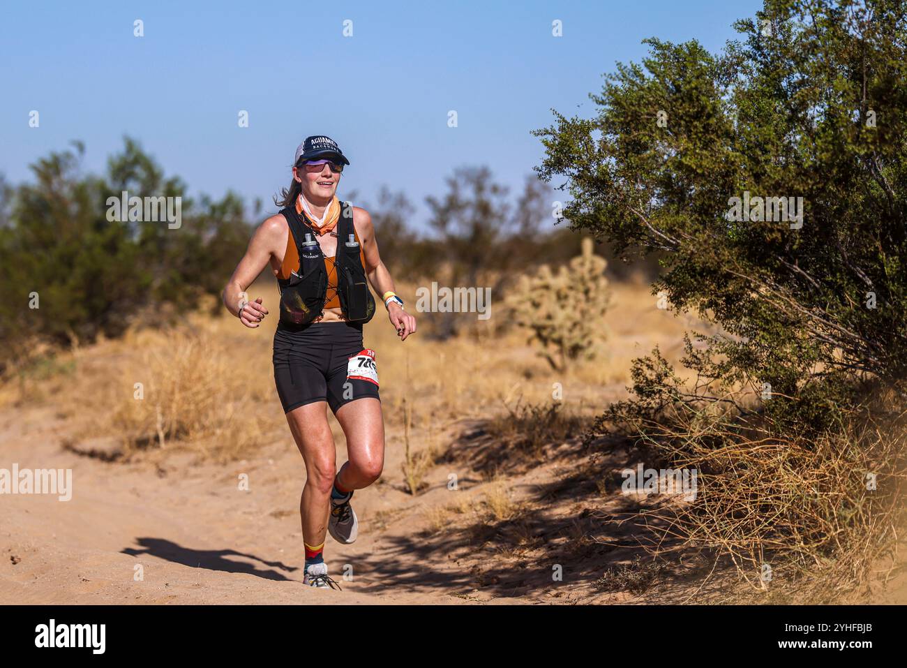 PUERTO PEÑASCO, MEXICO - OCTOBER 19: : Chloe Brennan run in compete in ...