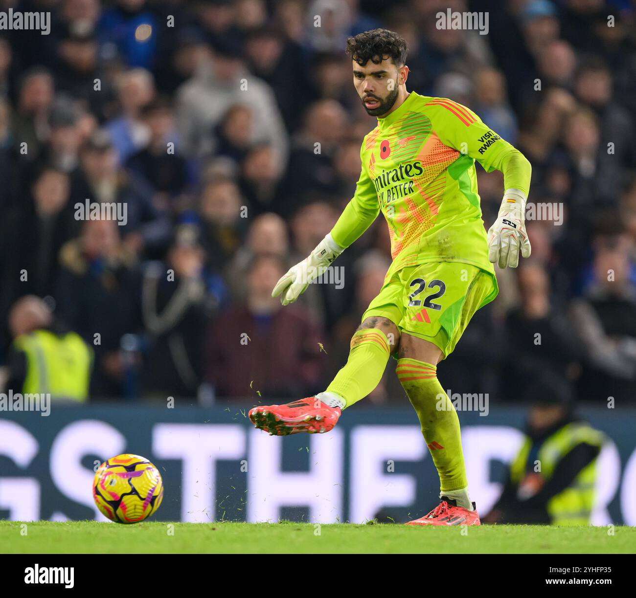 Arsenal goalkeeper david raya hi-res stock photography and images - Alamy
