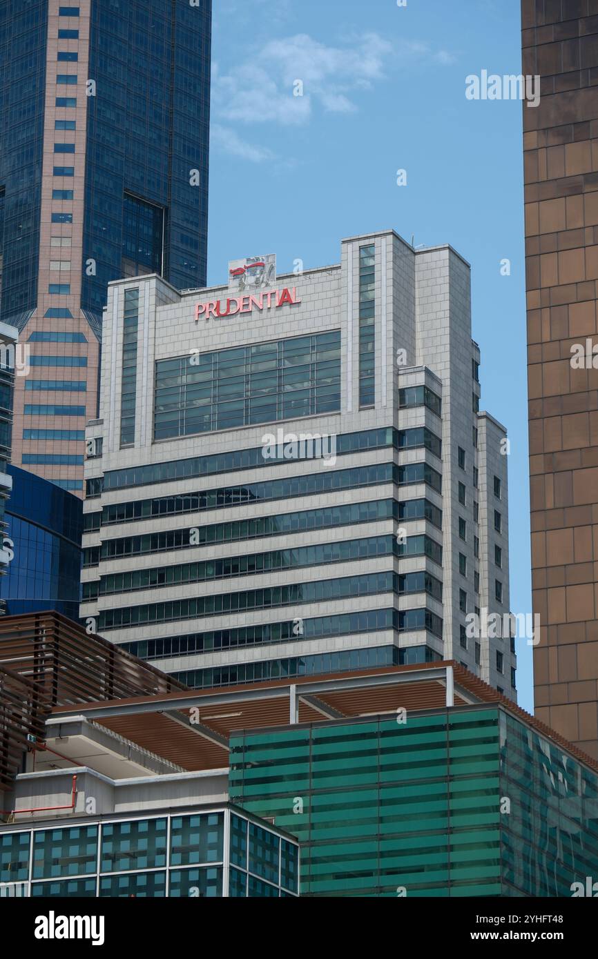 Prudential tower singapore hi-res stock photography and images - Alamy
