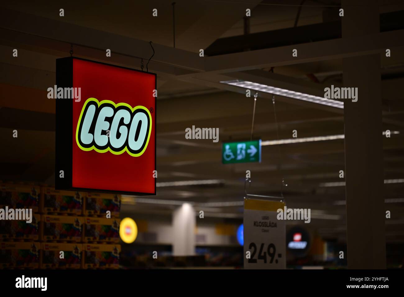 Lego retail signage hi-res stock photography and images - Alamy