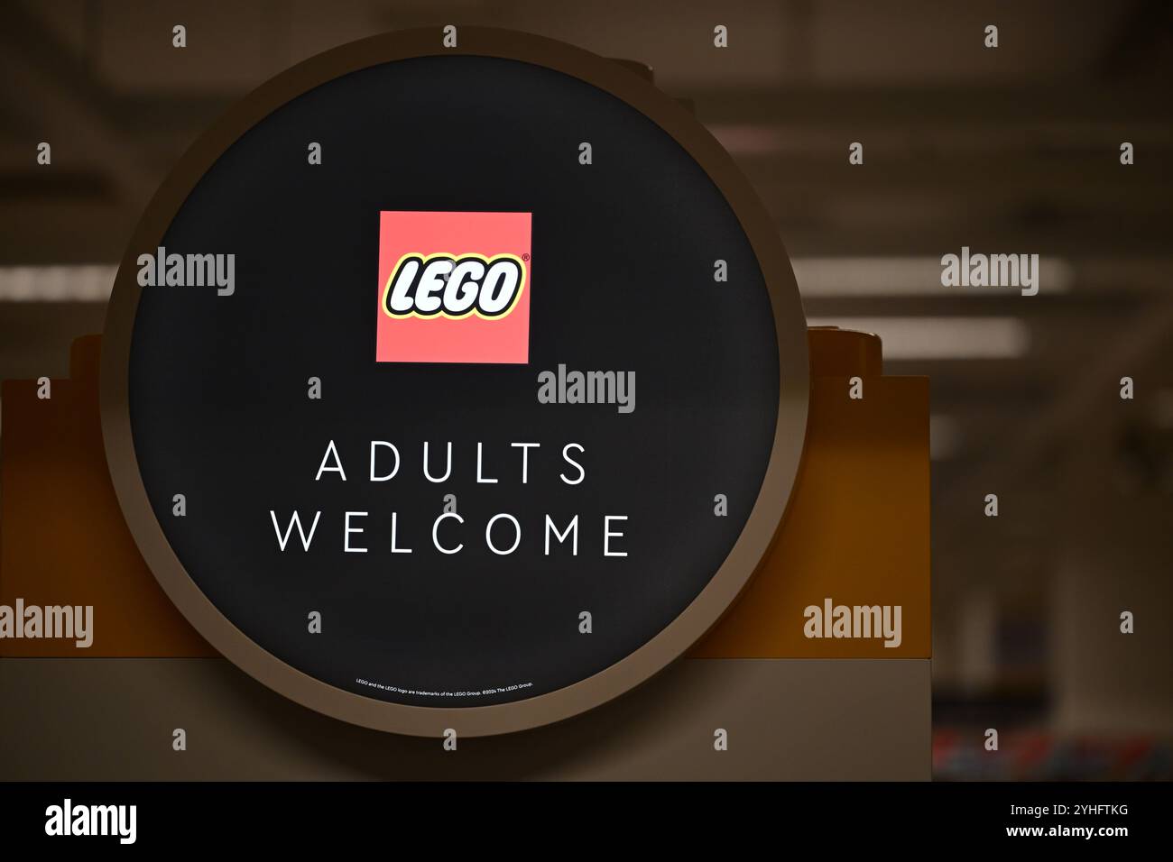 Lego retail signage hi-res stock photography and images - Alamy