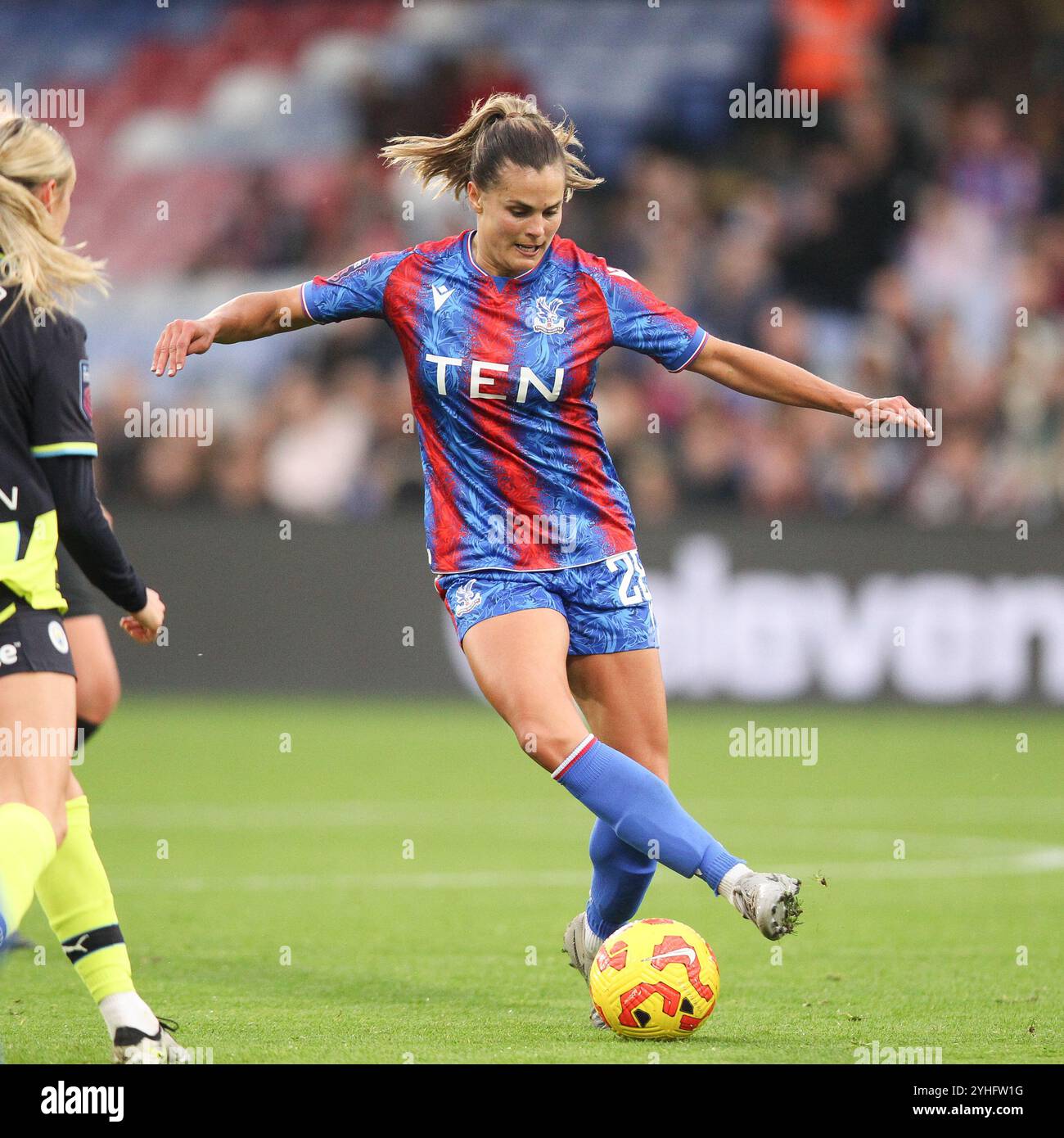 London, UK. 09th Nov, 2024. Katie Stengel of Crystal Palace Women in ...