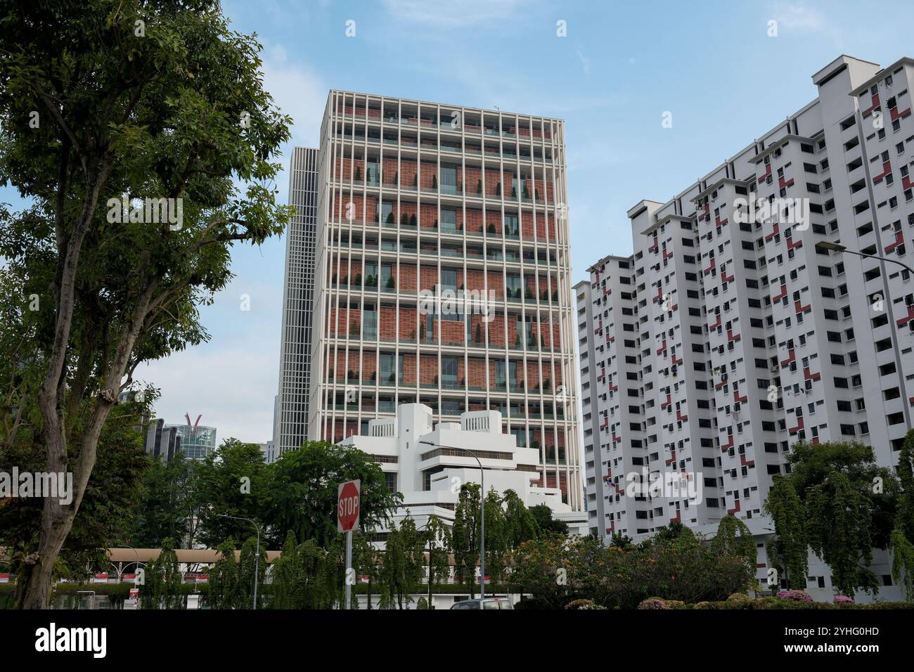 State court towers singapore hi-res stock photography and images - Alamy