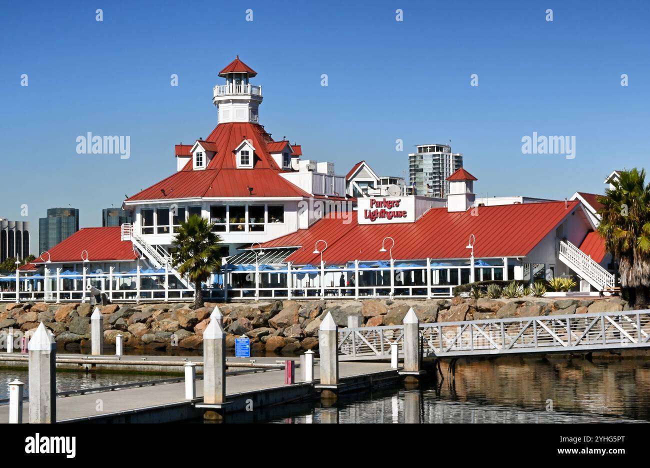 LONG BEACH, CALIFORNIA - 8 NOV 2024: Parkers Lighthouse Restaurant in ...