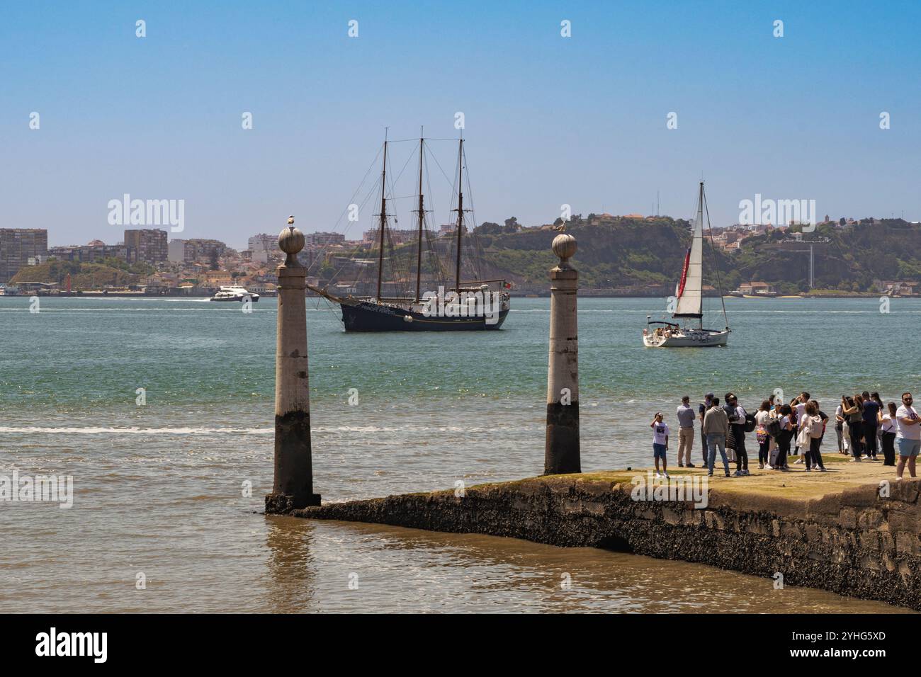 Muelle das Columnas, a late 18th century pier with two columns flanking ...