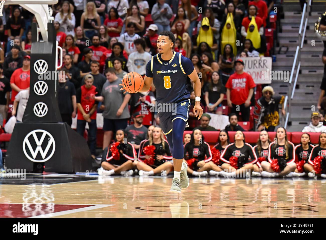 San Diego, California, USA. 06th Nov, 2024. UC San Diego Tritons guard Chris Howell (8) during a ...