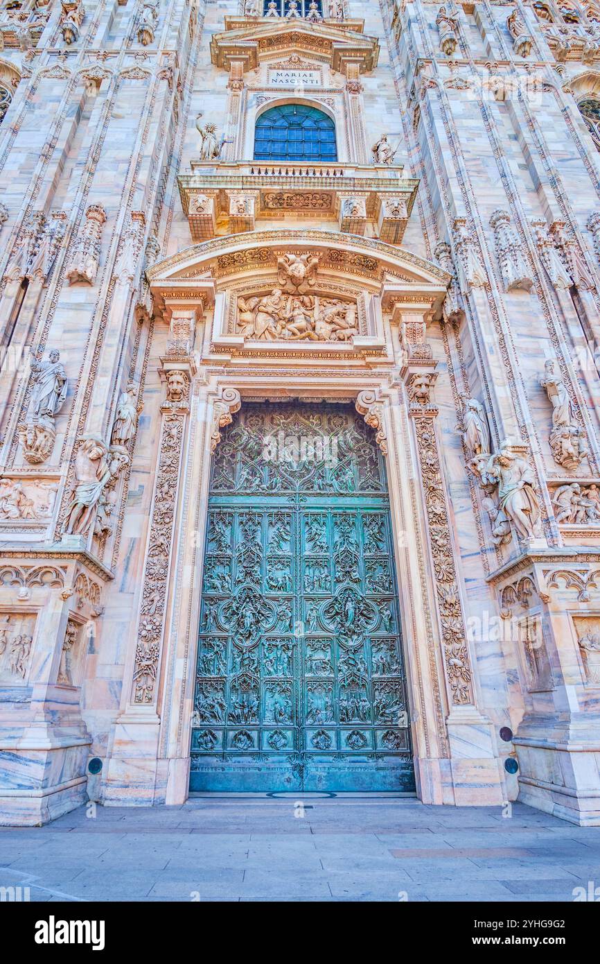 Bronze door of the milan cathedral (duomo di milano) in milan hi-res ...