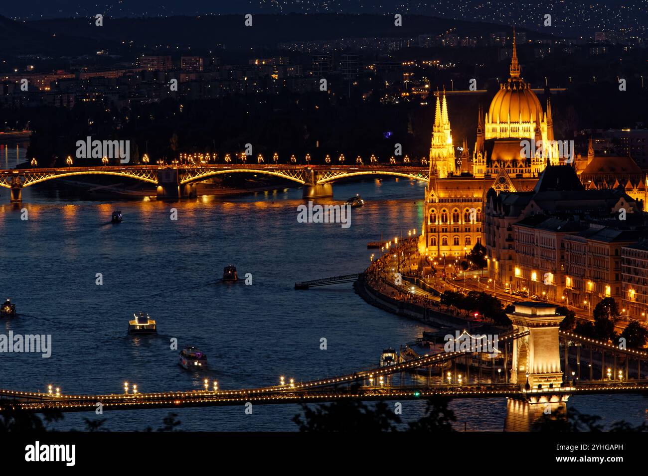 Budapest 4k hi-res stock photography and images - Alamy