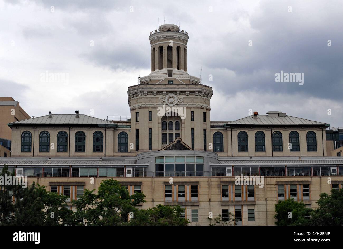 Rear view of the landmark Hamerschlag Hall at Carnegie Mellon ...