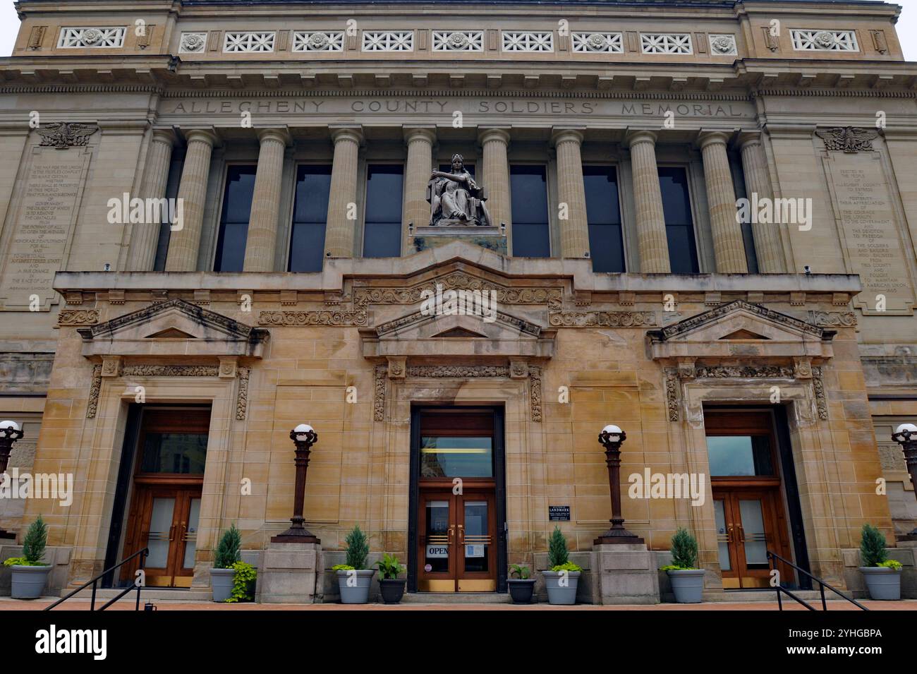 The historic Soldiers and Sailors Memorial Hall in Pittsburgh ...