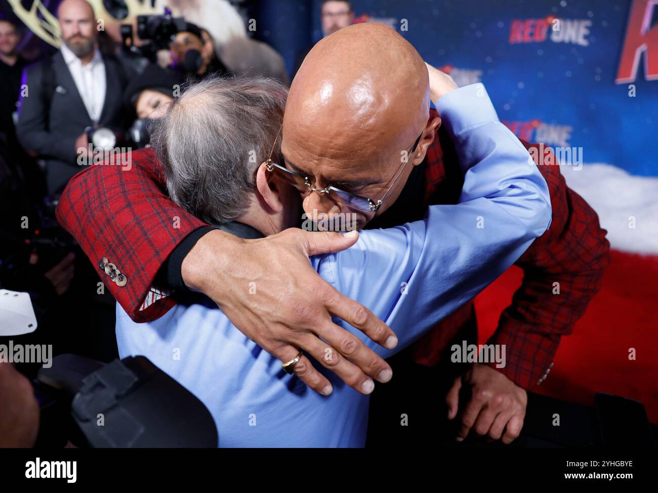 Dwayne johnson wrestling 2024 hi-res stock photography and images - Alamy