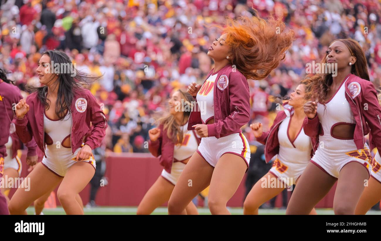 Washington commanders cheerleaders hi-res stock photography and images - Alamy