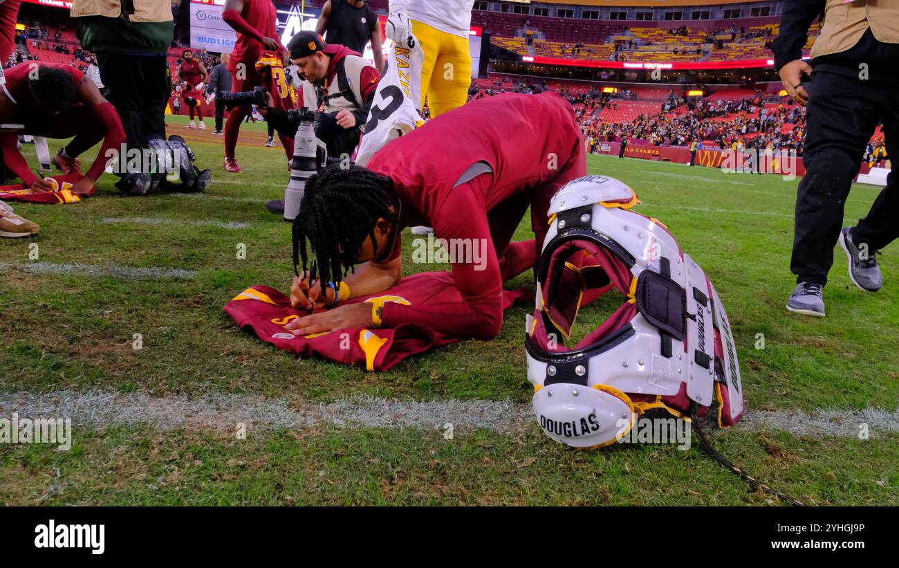 Landover, Maryland, USA. 10th Nov, 2024. Jayden Daniels #5 during the ...
