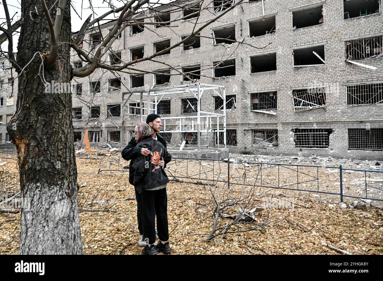Non Exclusive: ZAPORIZHZHIA, UKRAINE - NOVEMBER 11, 2024 - A man and ...