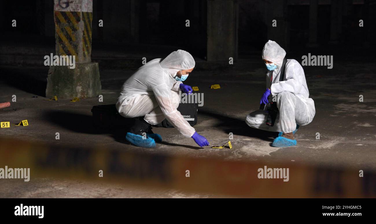 Crime scene team hi-res stock photography and images - Alamy