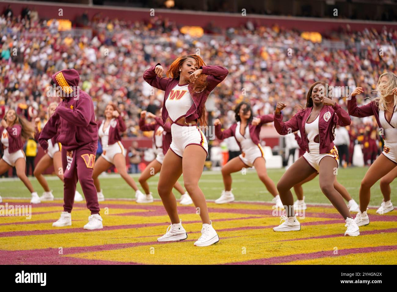 Washington commanders cheerleaders hi-res stock photography and images ...