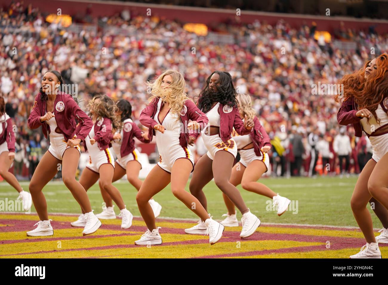 Washington commanders cheerleaders hi-res stock photography and images ...