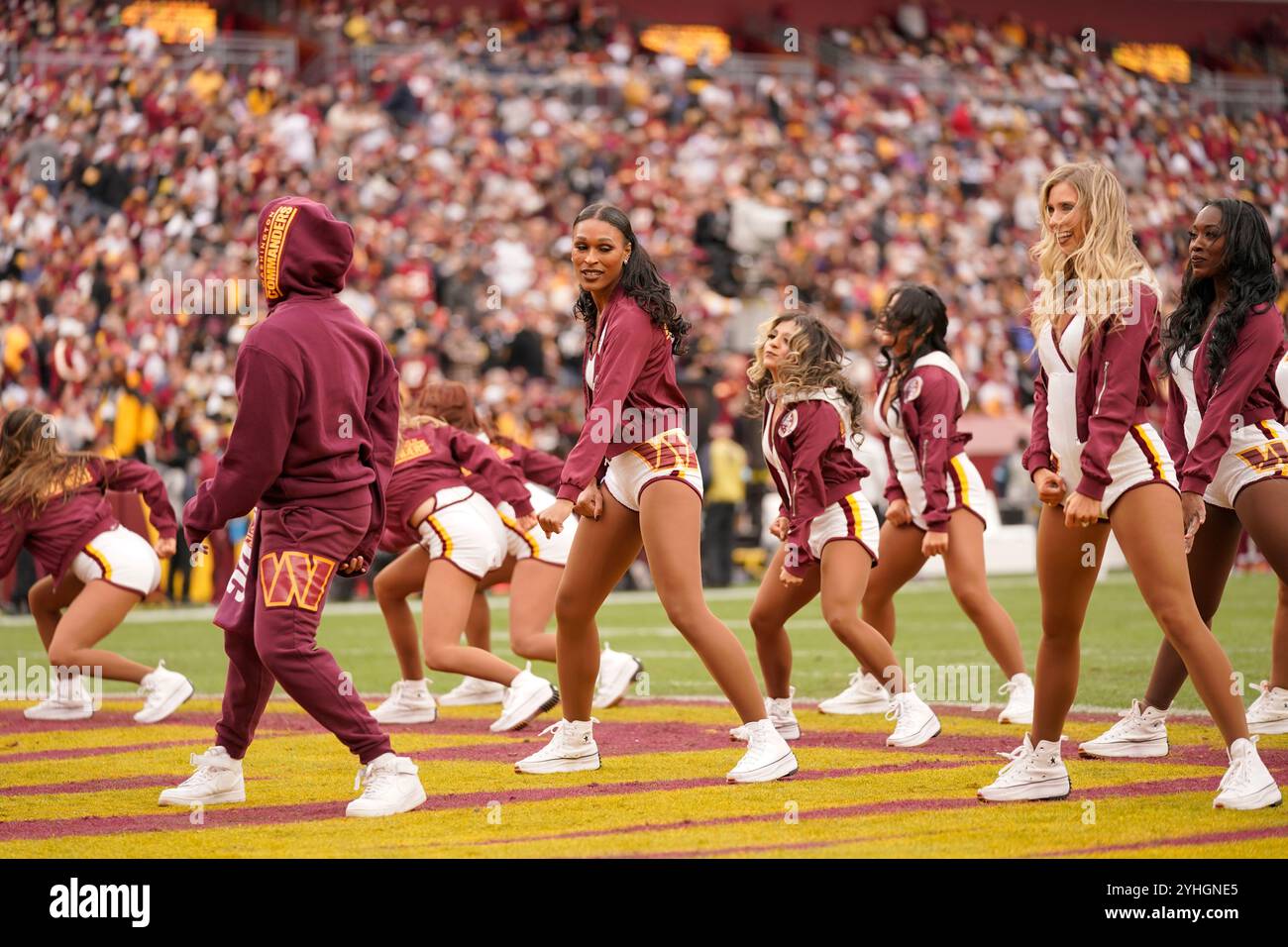 Washington commanders cheerleaders hi-res stock photography and images ...