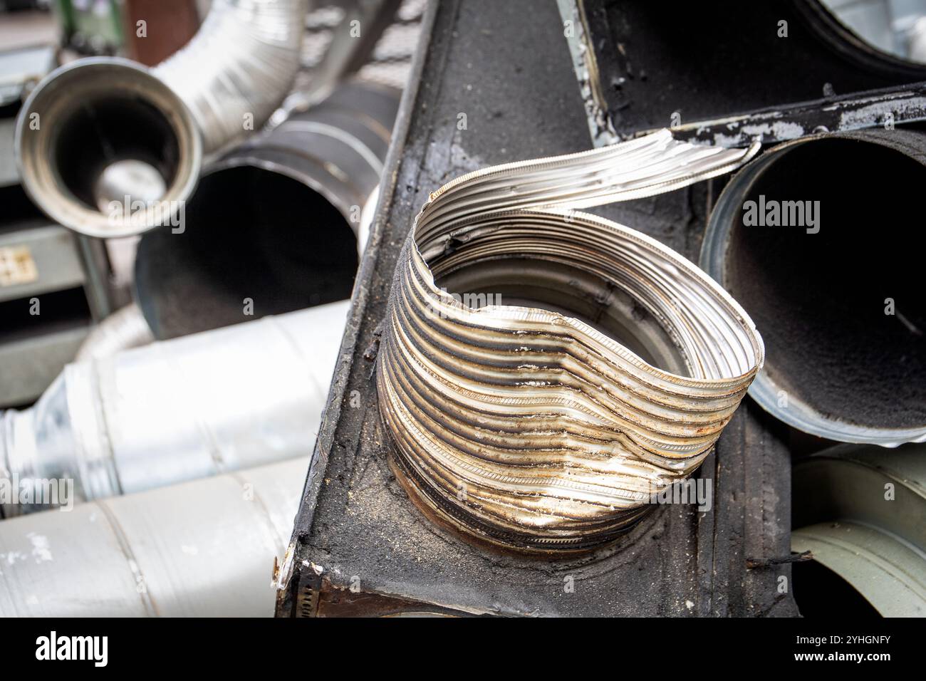 Sorting and processing of scrap metal. Ventilation and conditioning ...