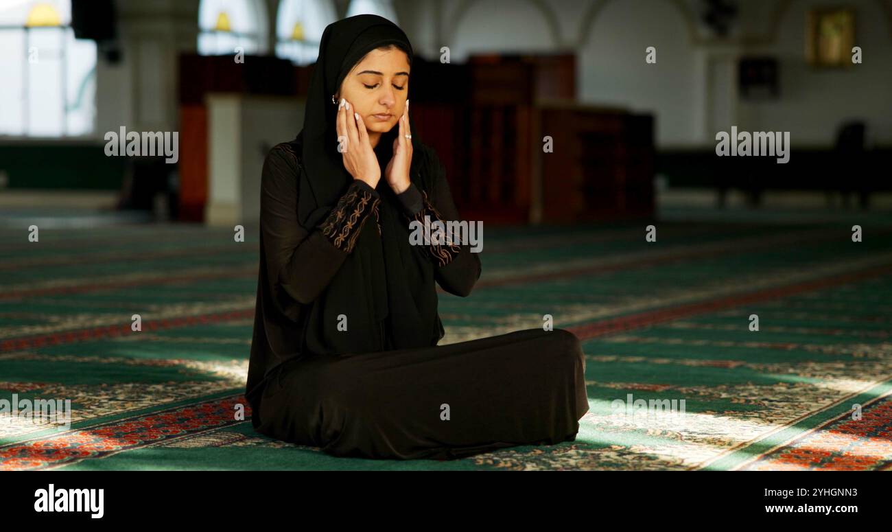 Islamic woman, peace or praying to worship in Mosque for Palestine ...