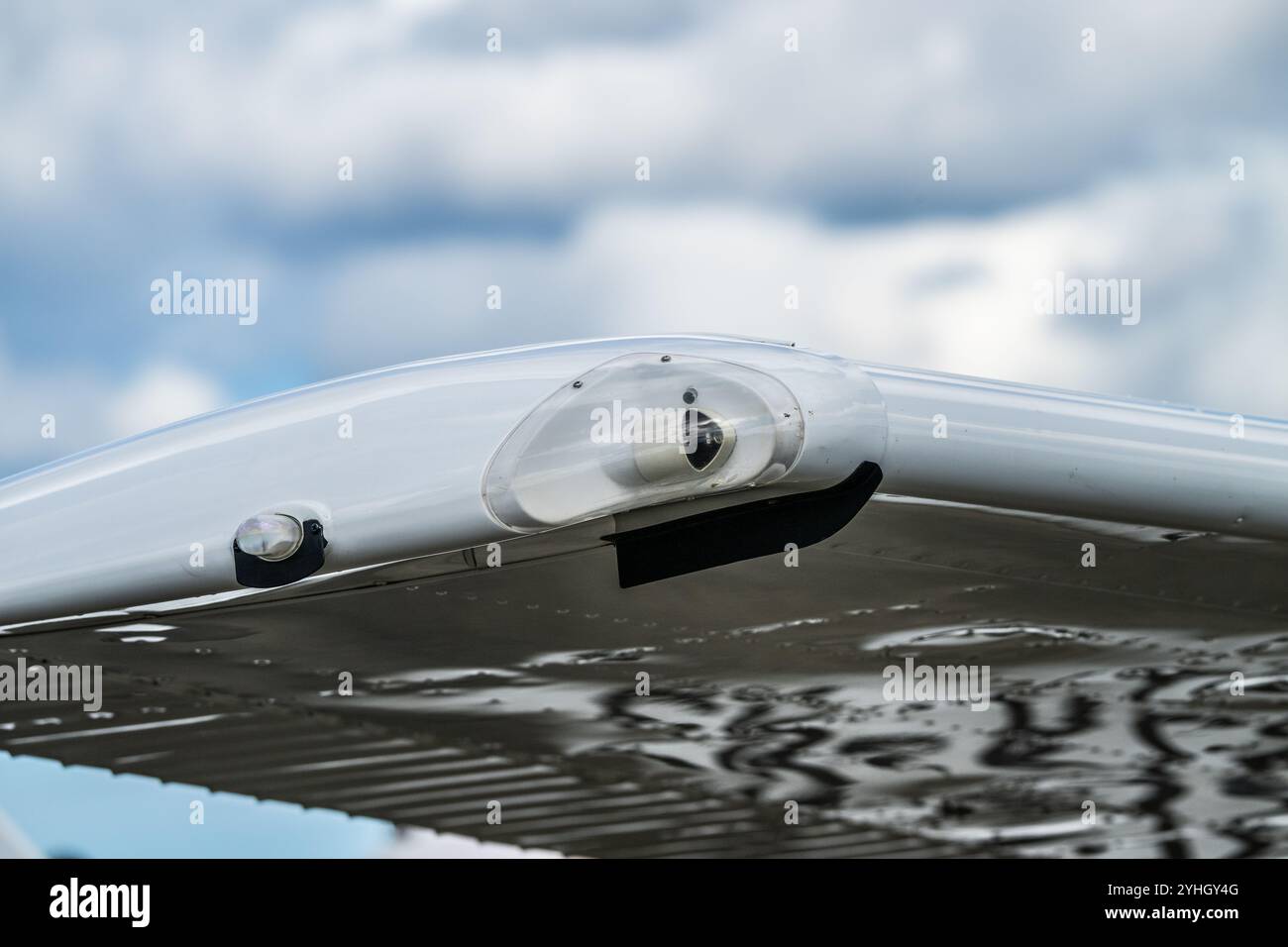 Navigational lights on an aircraft wing Stock Photo - Alamy
