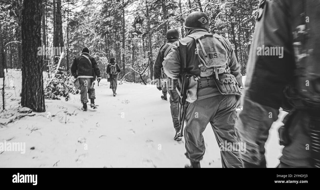 Wwii american soldiers marching hi-res stock photography and images - Alamy
