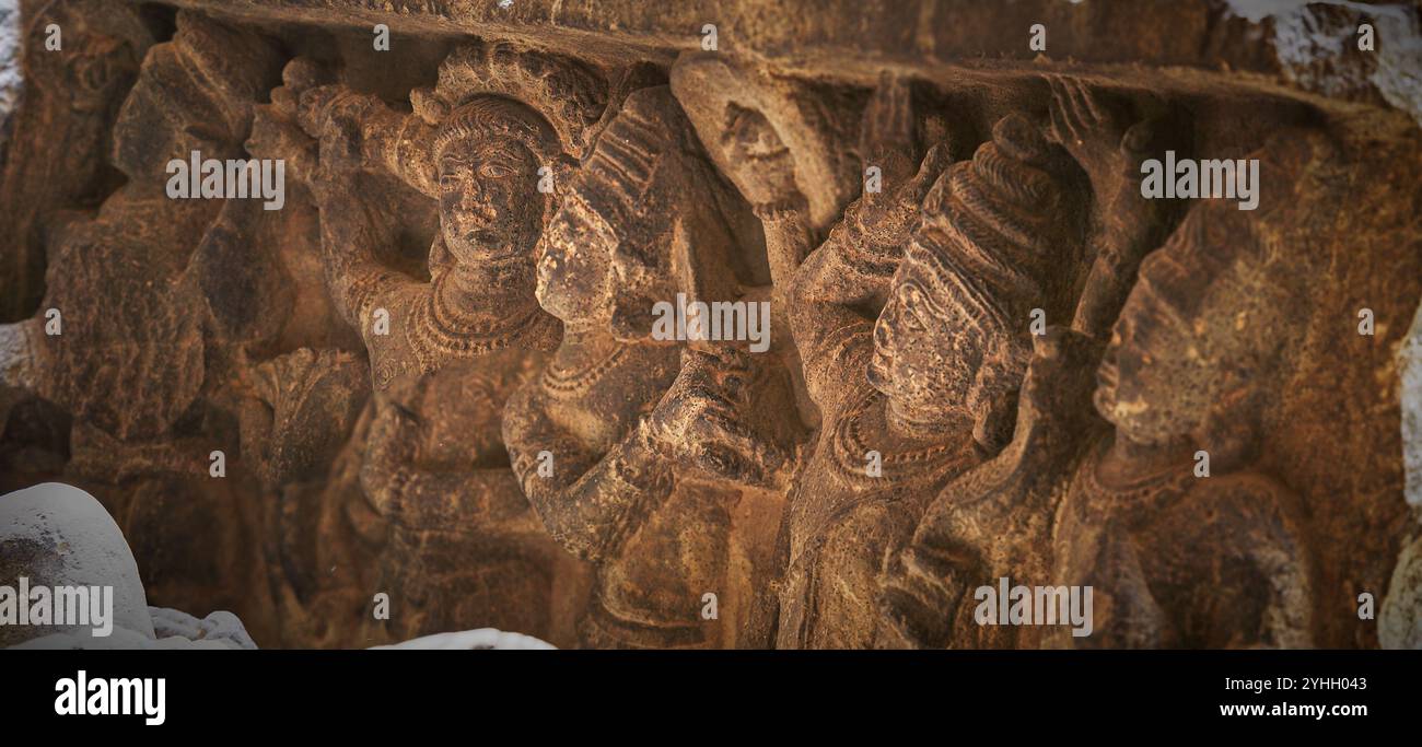 Hindu god vishnu 11th century hi-res stock photography and images - Alamy