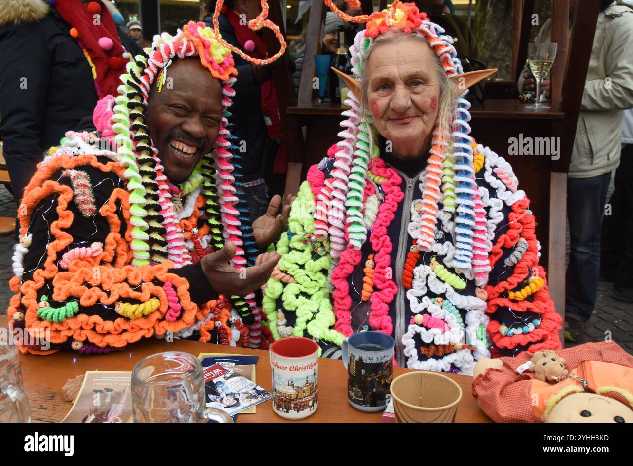 Jules Manuela Samlan Togo Koenig in Asyl -Besucher Muenchen 11.11.2024 ...