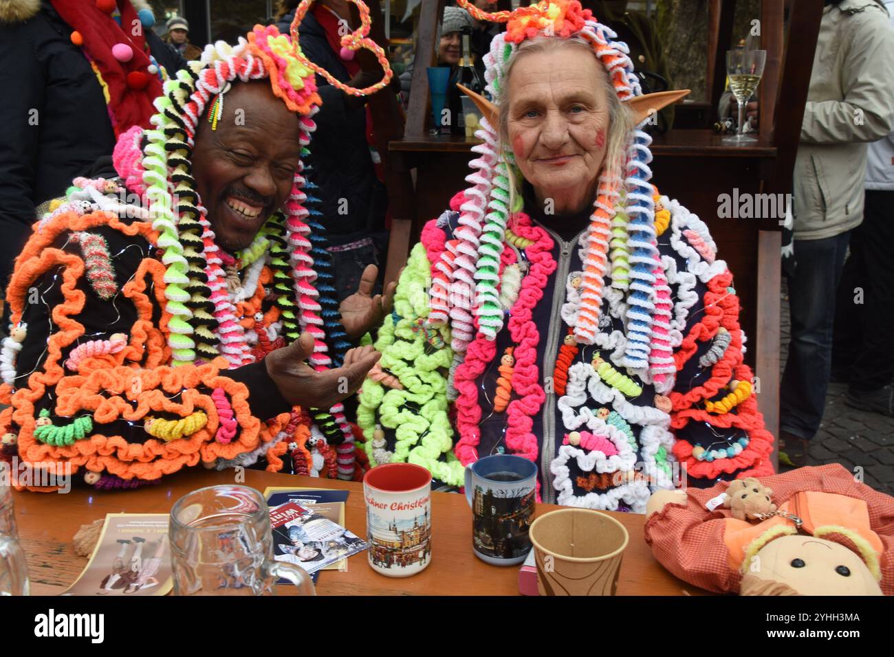 Jules Manuela Samlan Togo Koenig in Asyl -Besucher Muenchen 11.11.2024 ...