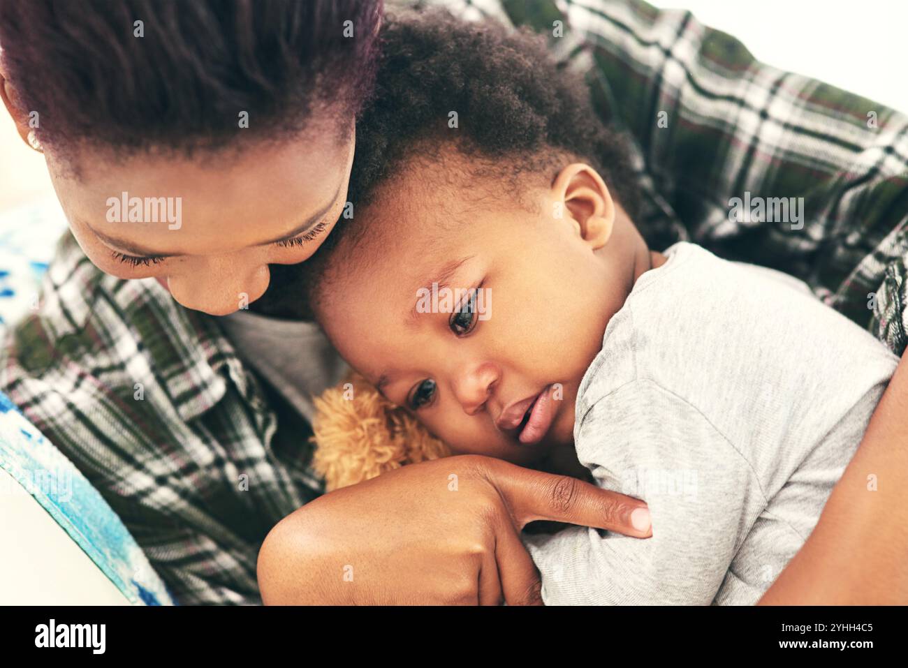 Crying baby stressed parents hi-res stock photography and images - Alamy