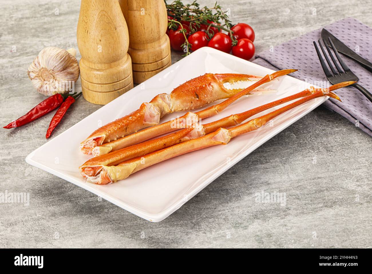 Delicous luxury boiled crab claw legs Stock Photo - Alamy