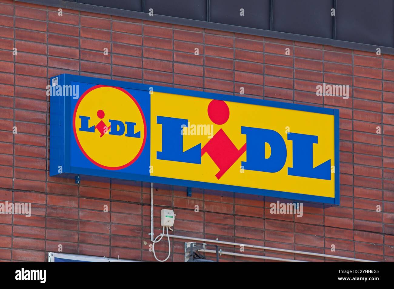 Lidl logo hi-res stock photography and images - Alamy
