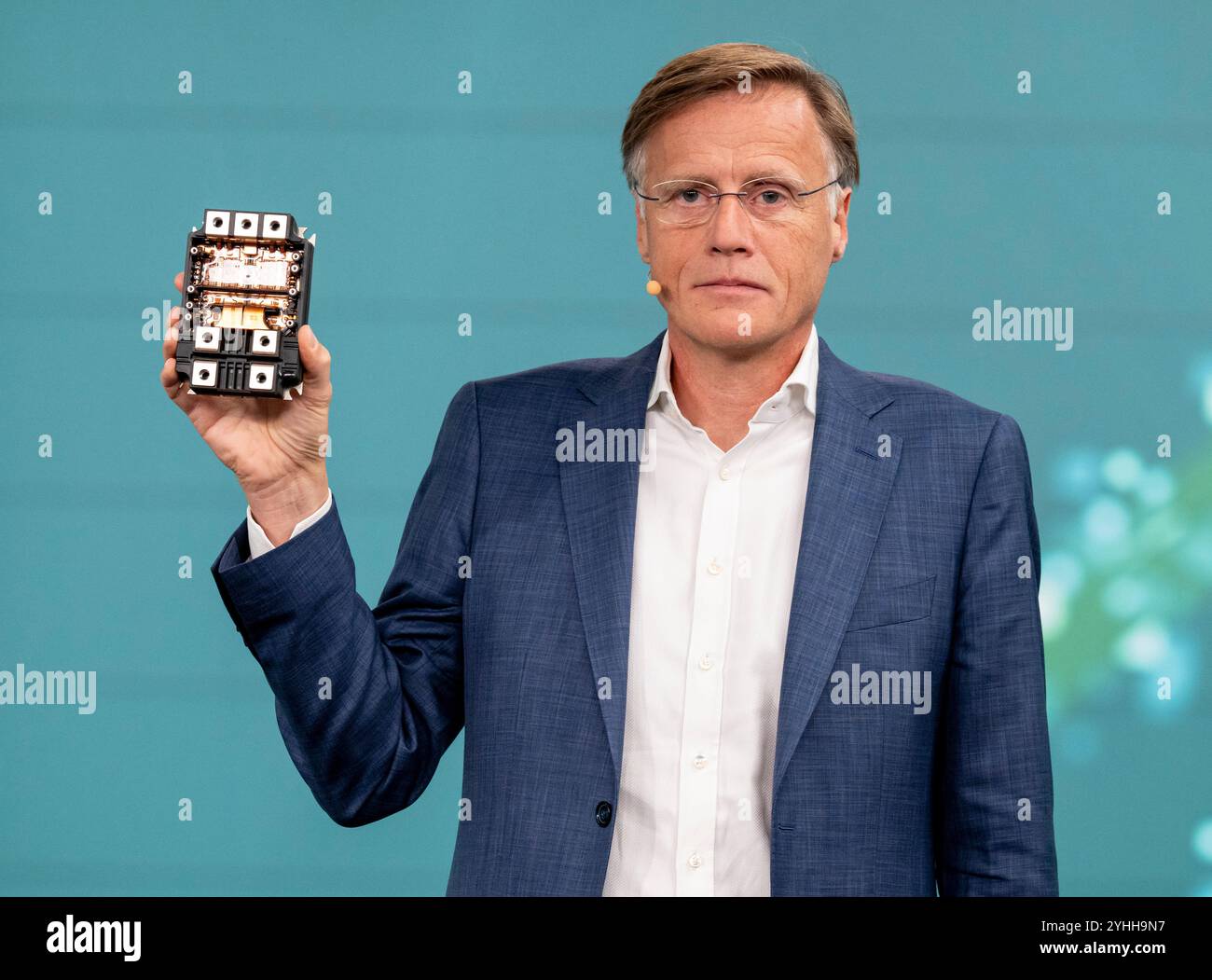 Neubiberg, Germany. 12th Nov, 2024. Jochen Hanebeck, CEO of Infineon ...