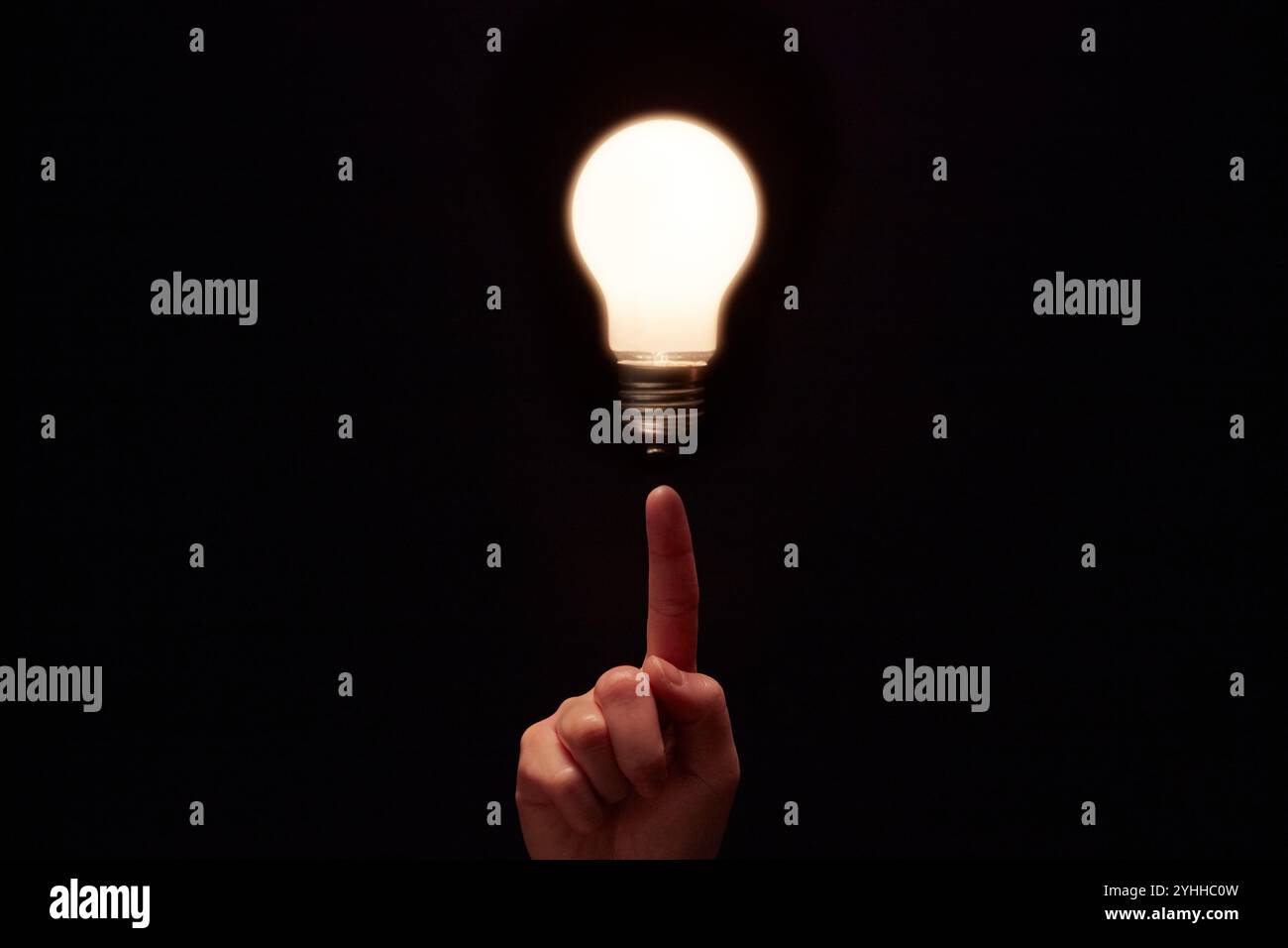 Light bulb anatomy hi-res stock photography and images - Alamy