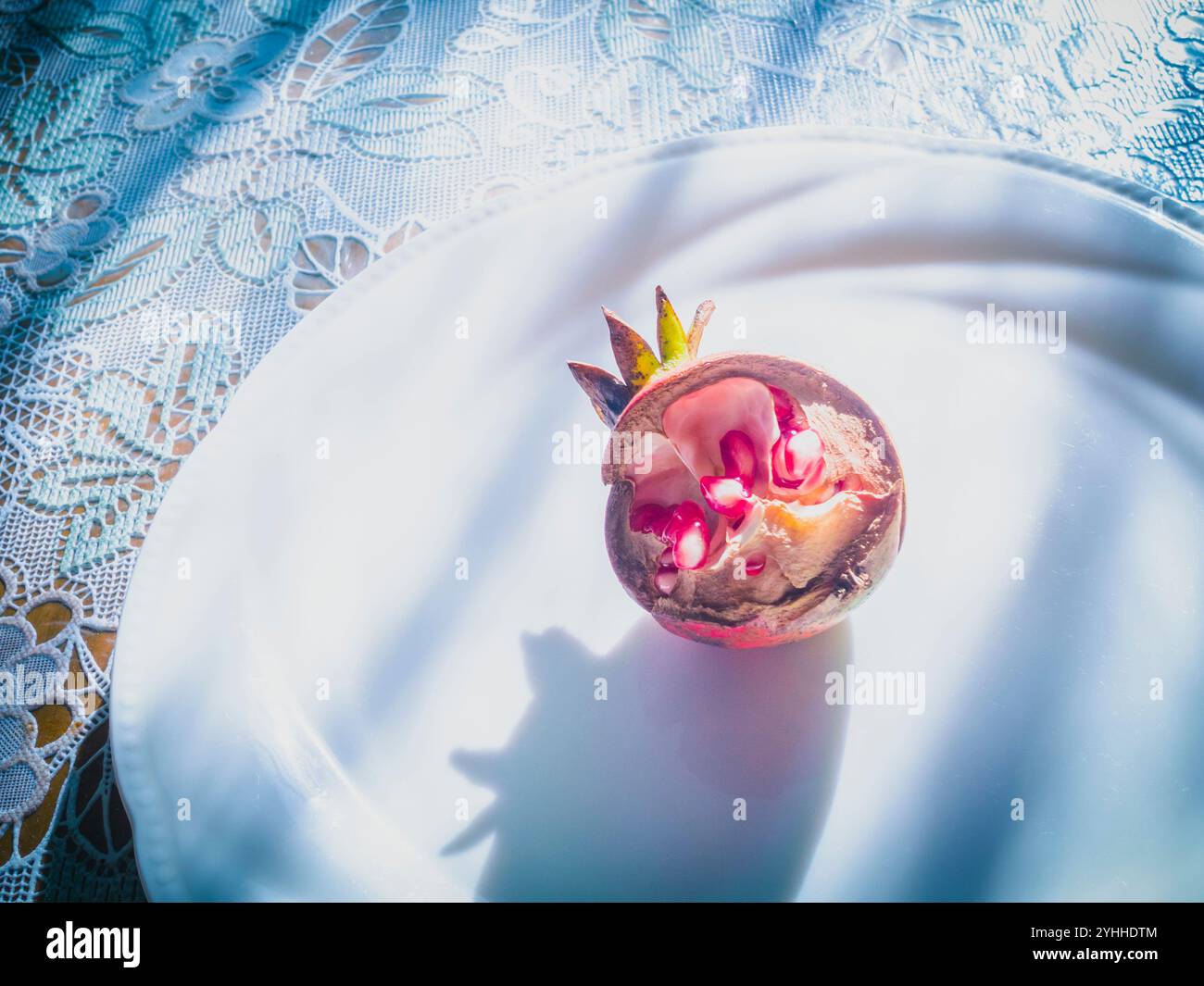 Half of a plate hi-res stock photography and images - Alamy