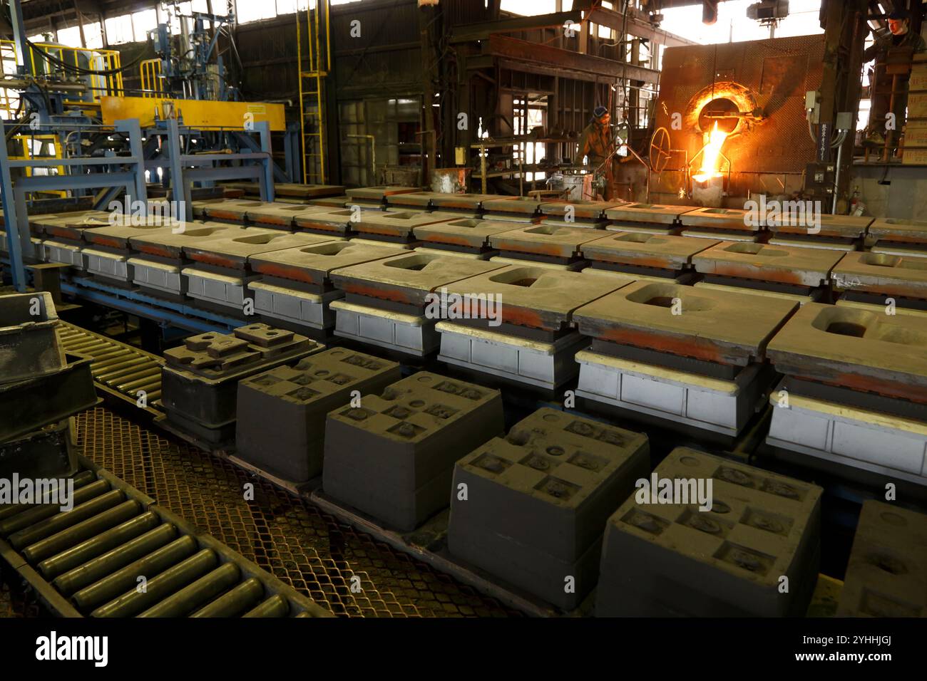 Melting iron hi-res stock photography and images - Alamy